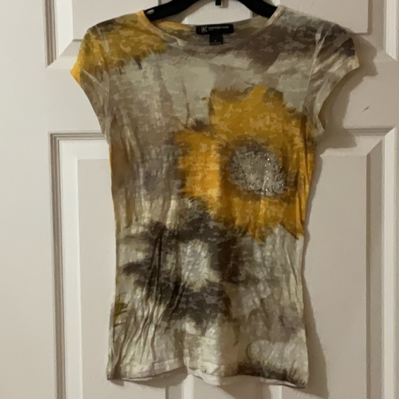 INC International Concepts | Tops | Inc Petite Flower Top | Poshmark